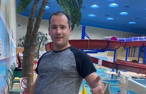 Garry takes to the pool 20 years after last swimming a stroke ...